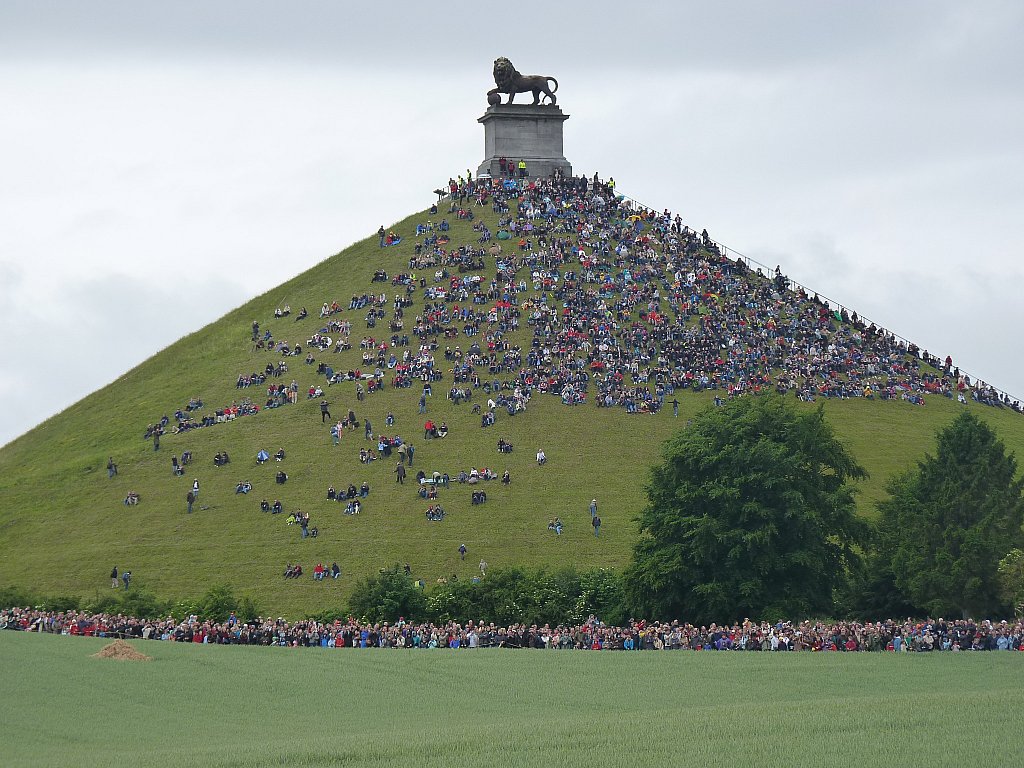 Bitva národů Waterloo 2010 :: Vojenske_hrbitovy_historie
